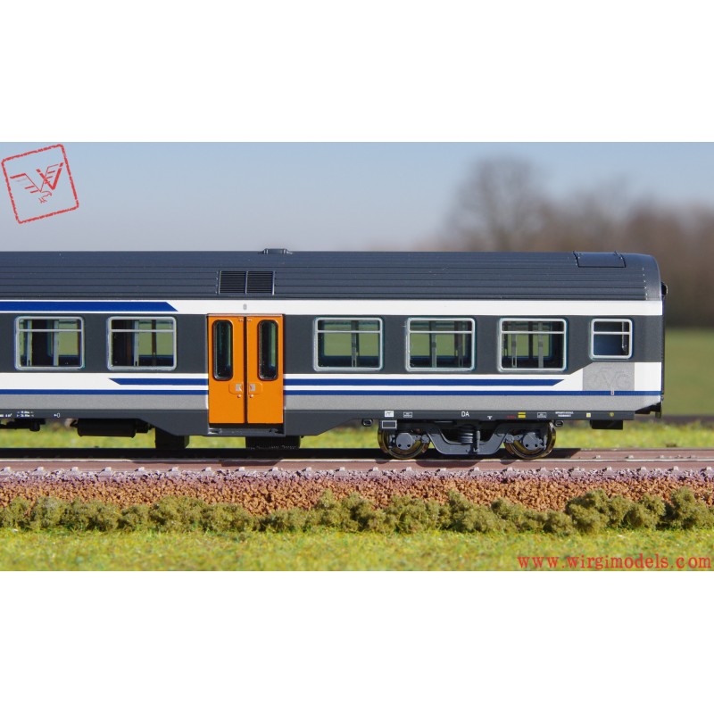 ViTrains VI3262 - Carrozza MDVC 2' classe Livrea XMPR logo Trenitalia ...